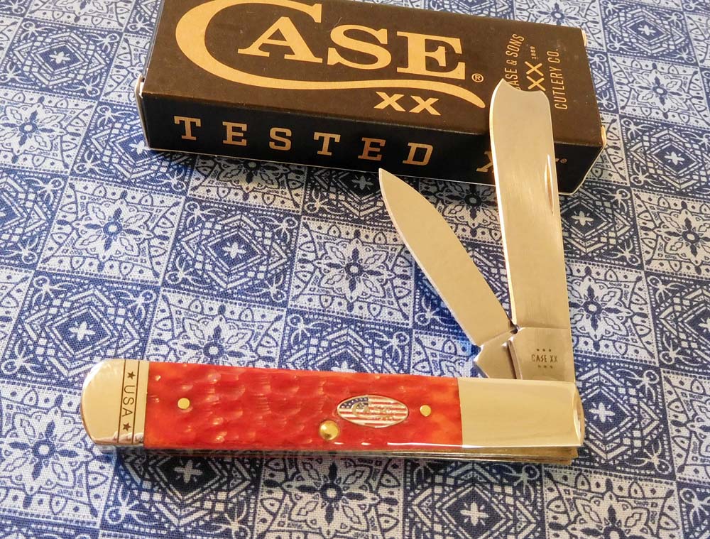 CASE DARK RED JIGGED BONE KNIVES