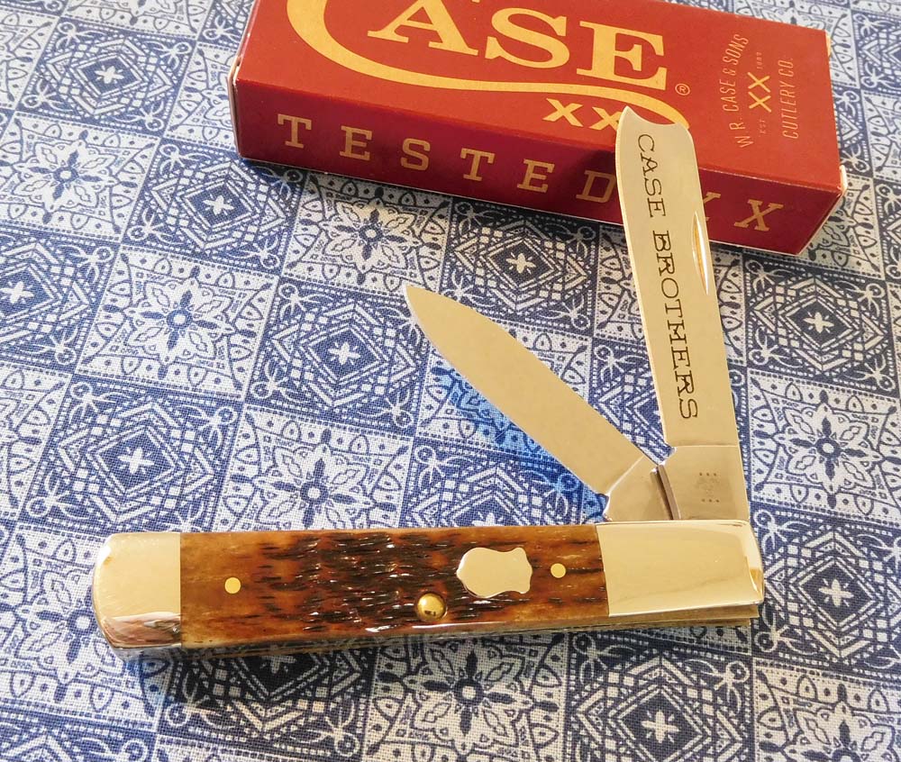CASE BROWN JIGGED BONE KNIVES W
