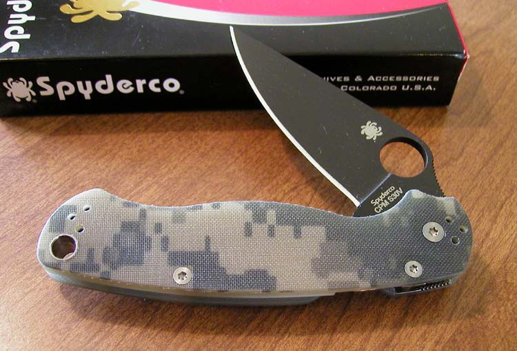 SPYDERCO MILITARY MODELS
