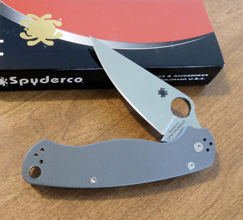 SPYDERCO MILITARY MODELS