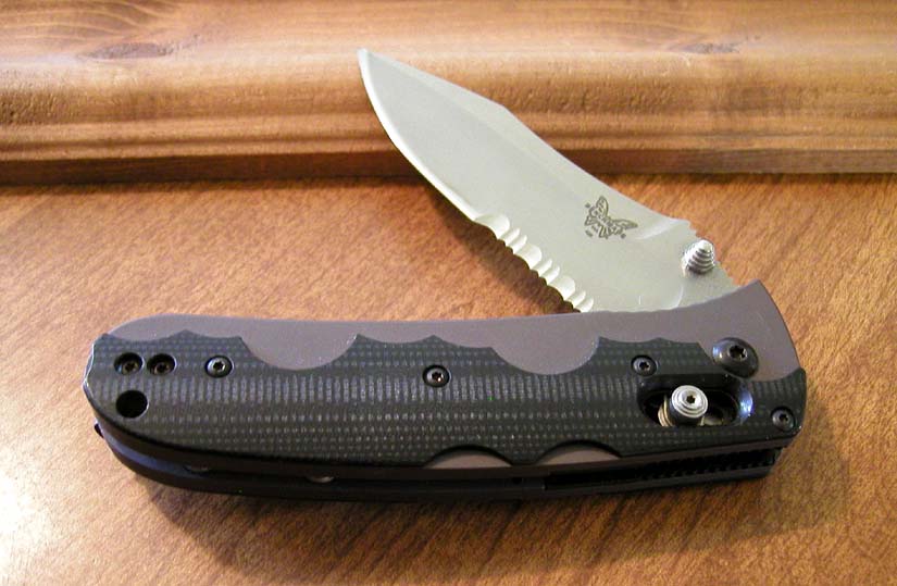 OLDER BENCHMADE KNIVES